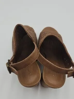 Universal Thread | Shoes | Universal Thread Brown Lasercut Opentoe ...